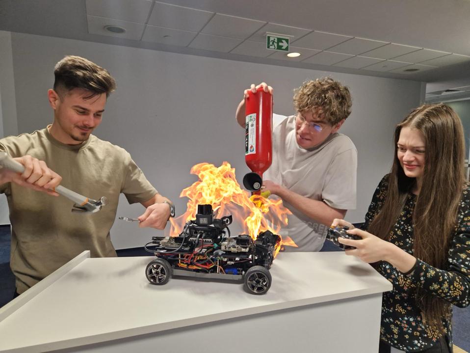 HBFS Robotics - Bosch Future Mobility Challenge